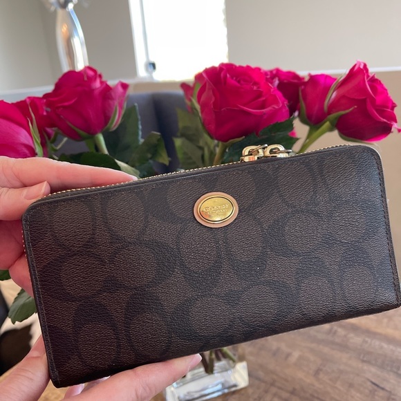 Coach | Bags | Coach Full Sized Wallet | Poshmark